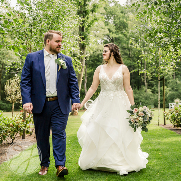 Een toffe outdoor wedding in De Zandstuve: Het Verhaal van Robbin en Maria
